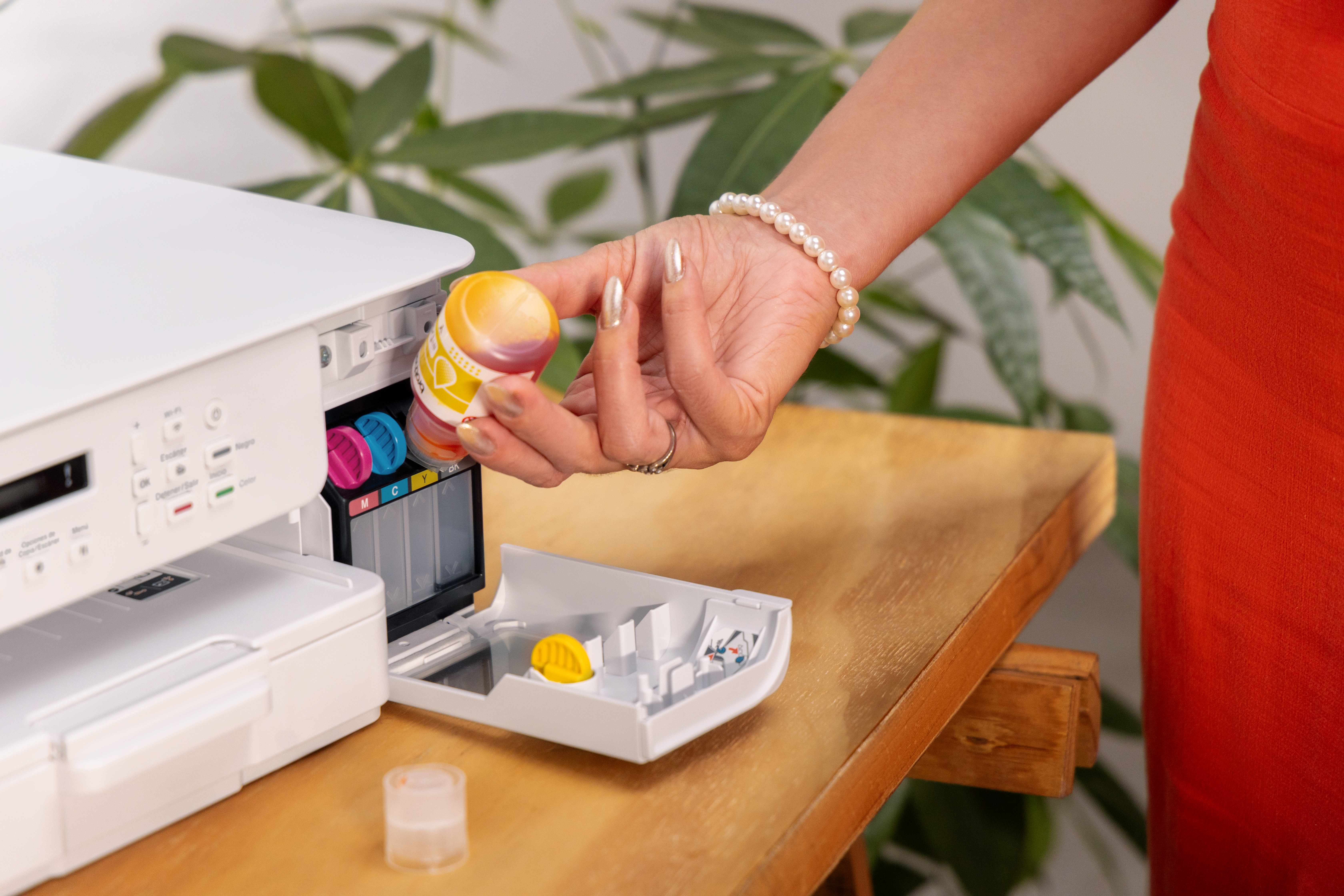 DCPT536DW | Impresora 3 en 1 de inyección de tinta continua a color DCP-T536DW de la serie ...